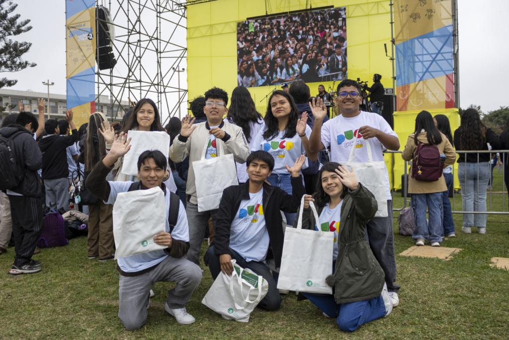 EE.GG.CC. bailó y cantó en la Bienvenida al semestre 2025-2 | Estudios ...